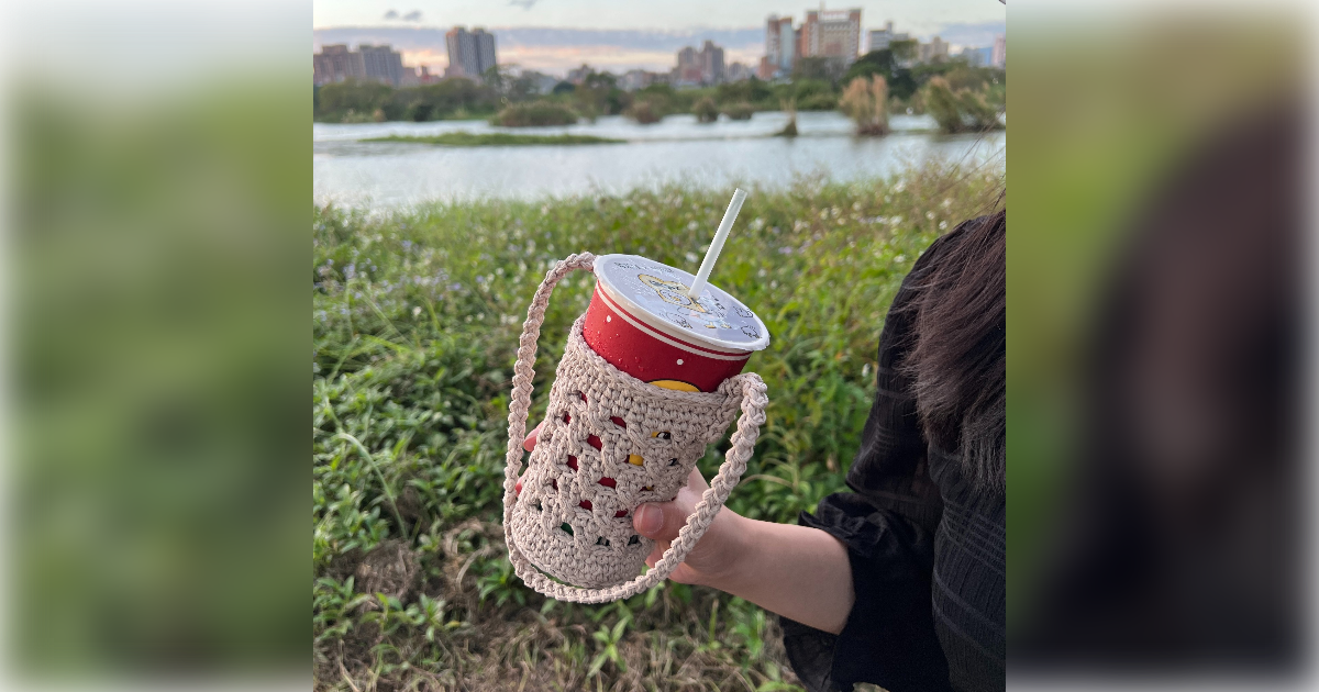 【da.gou.gou打勾鉤】台灣人喝手搖飲必備 - 飲料提袋: TutorABC Shop's Hot Deal - December 2025